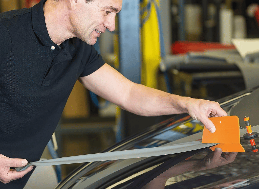 Apply a Smooth Coat with a Body Filler Spreader