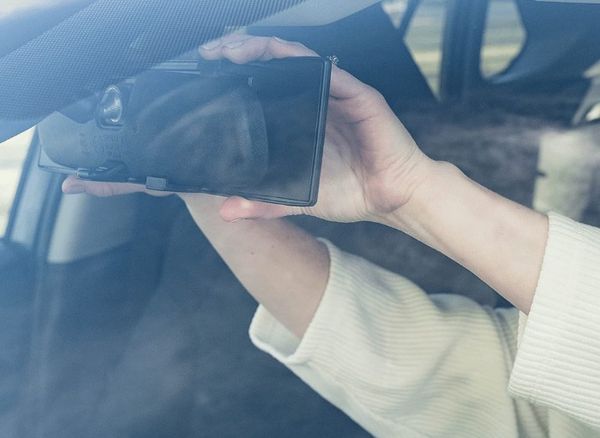 A Clear View: Maximizing Safety with a Panoramic Rear-View Mirror