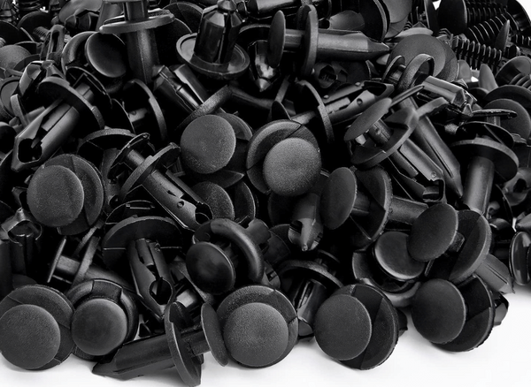 Car Clips To Fasten Body And Bumper Panels