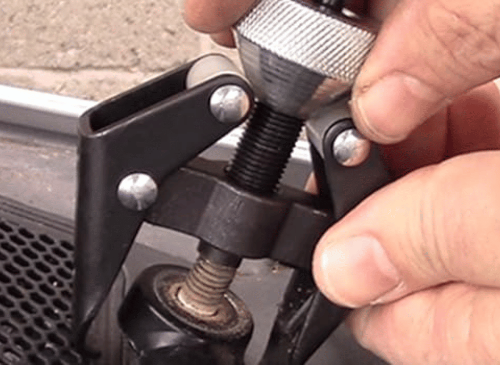 Easily Remove Wiper Arms With a Battery and Wiper Arm Puller