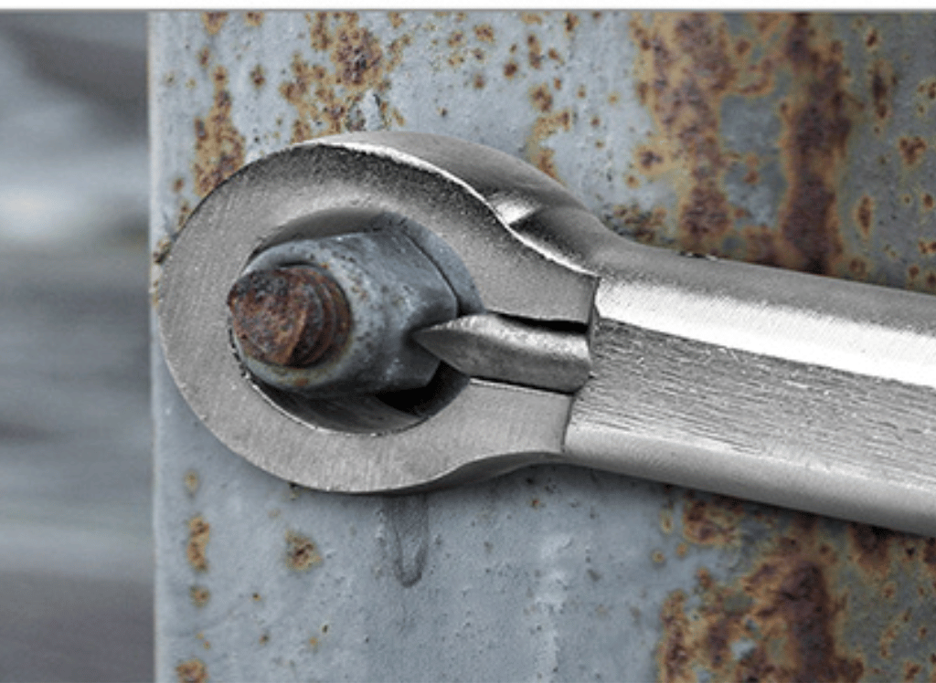 Remove A Rusted Fastener With A Nut Splitter Tool